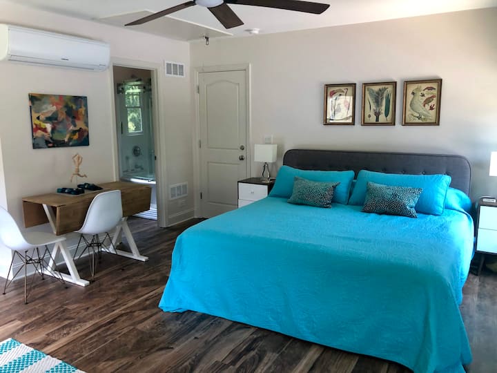 The Grant Perch | Modern Studio In Grant Park Atl - Atlanta, GA