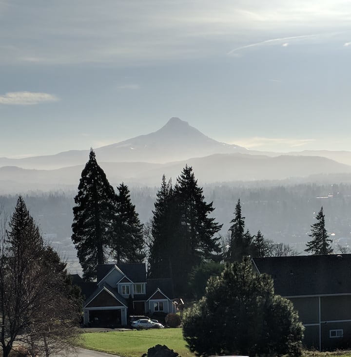 Bruce's Home Of The Gorge - White Salmon, WA