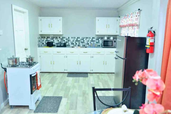 Oasis Homes - Cozy Two (2) Bedroom Condos - Guyana
