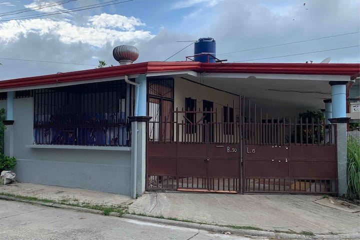 Divine Mercy #2transient House/airbnb Near 7seas - Cagayan de Oro