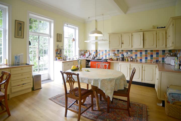 Family House In Village - St Neots