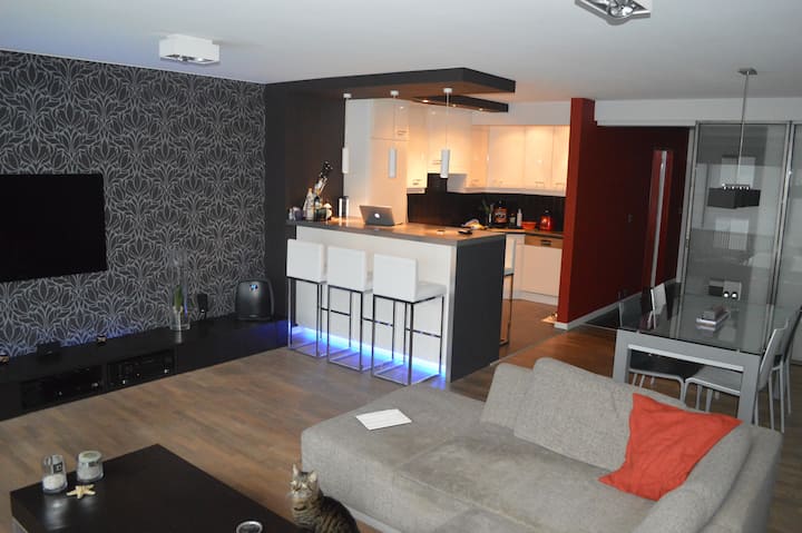 Cozy & Spacious App Close To Centre And Airport!!! - Mortsel