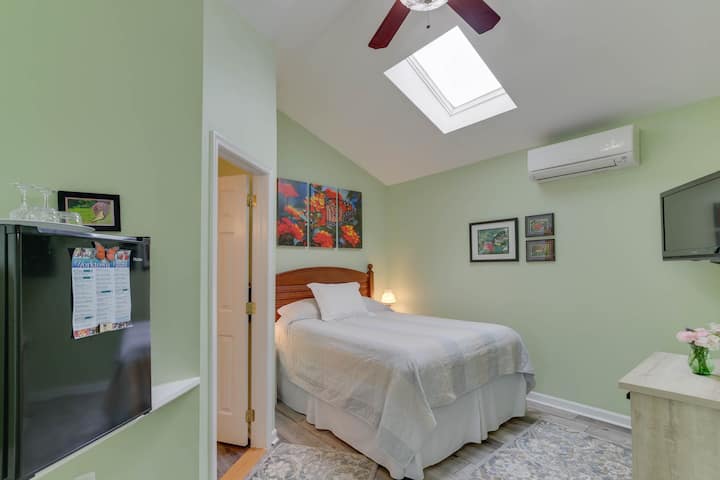 Marl Inn Bed And Breakast - Butterfly Room - Yorktown, VA