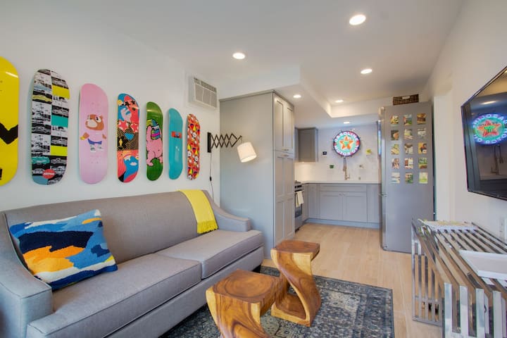 Compact Style - Beverly Hills, CA