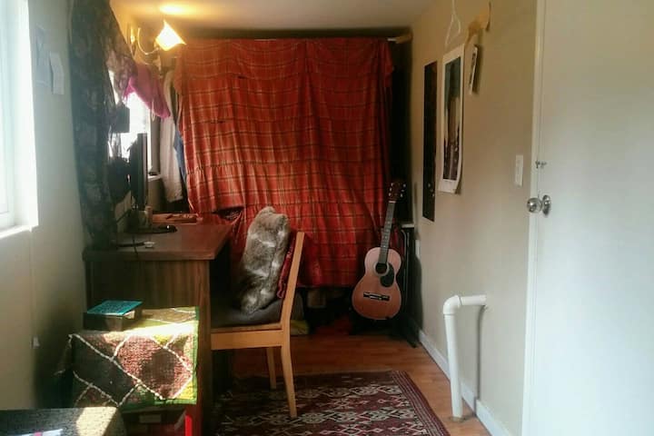 Great Rooms, Perfect Location, Really Nice  People - Vancouver