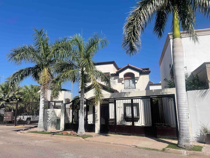 Bonita Casa Espaciosa En Residencial Montecarlo. - Ciudad Obregón