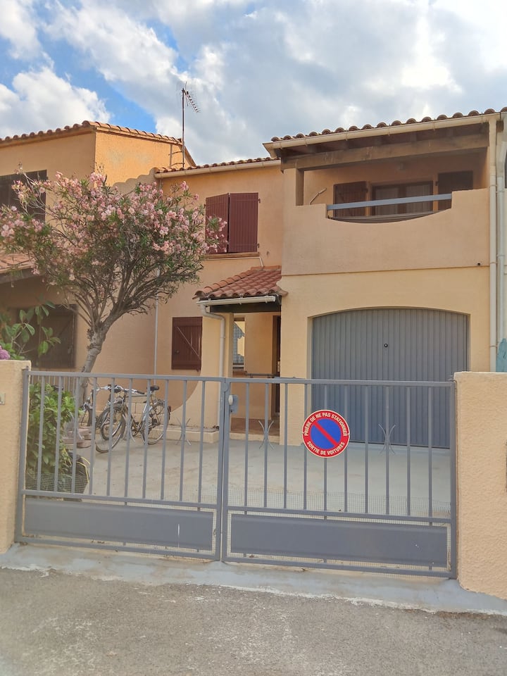 Maison Chaleureuse Avec Emplacement Privatif - Sorède