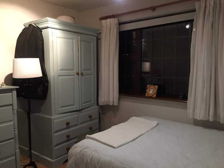 Cork City: Double Room With Breakfast - Cork