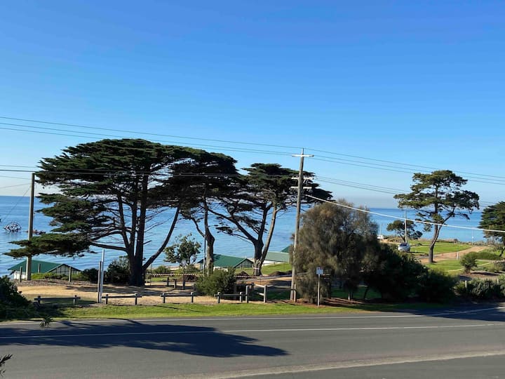 Half Moon Haven - Melbourne