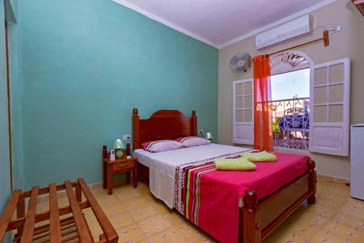 Hostal El Pedregal - Room 1 - Bahamas