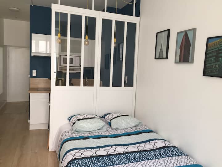 Studio Hyper Centre Dans Bel Immeuble Ancien - La Rochelle