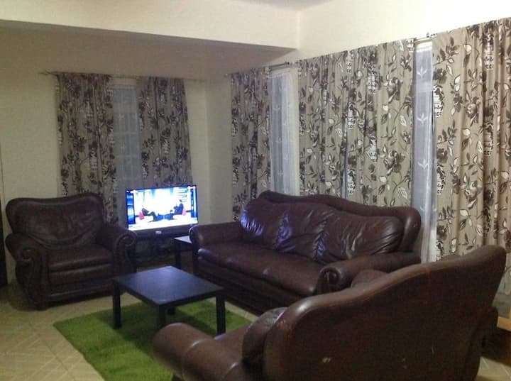 En-suite Double-bedroom - Freetown