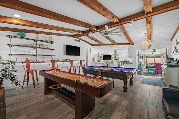 Coastal Therapy -Gulf Access W/ Pool, Dog Friendly - Cape Coral, FL