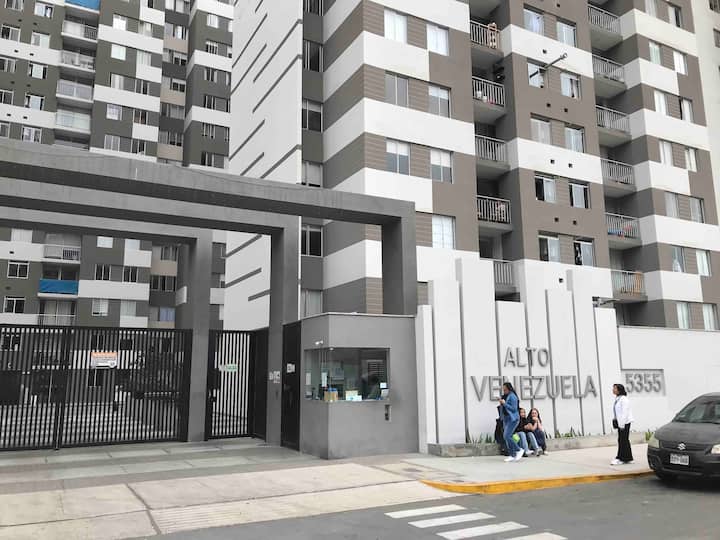 Moderno Apartamento En Condominio Alto Venezuela - Aéroport de Lima Jorge Chavez (LIM)