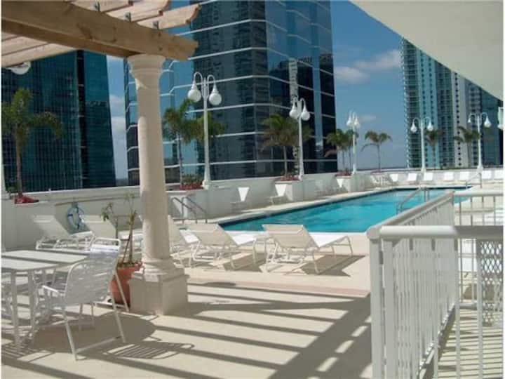 Modern & Cozy Studio At The Club In Brickell Bay - Miami