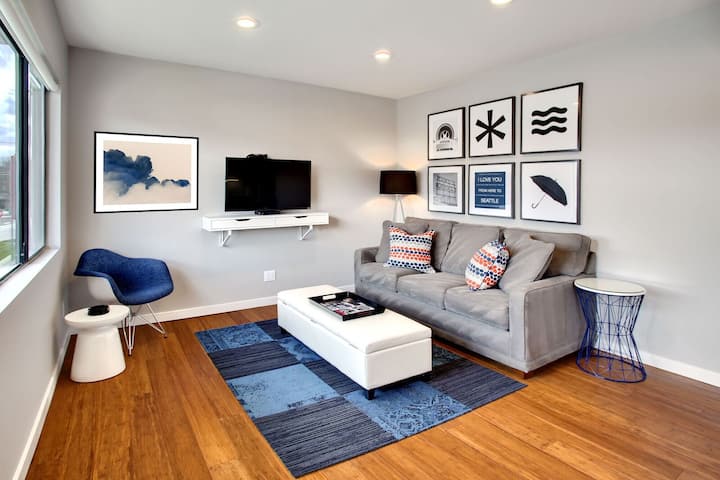 Modern And New In Wallingford -November Sale - Seattle