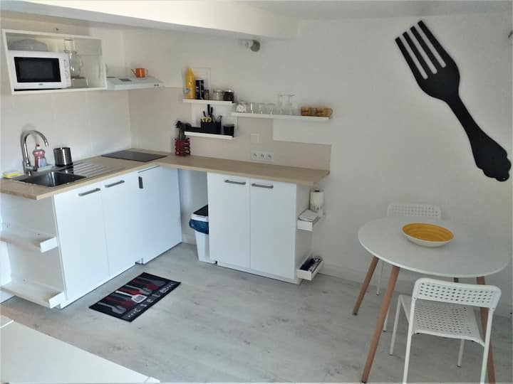 Studio Avec Jardin, Cuers Centre, Avec Parking - Cuers