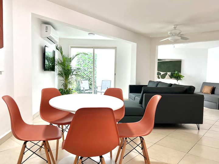 Hermosa Casa Amplia Contry Silla Tec - Monterrey