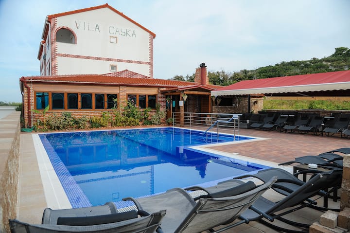 Apartment For 6p With Pool, Near Zrće (15m Walked) - Karlobag