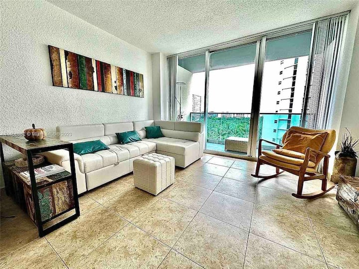 Luxury Condo With Ocean View - Hollywood Beach - Davie, FL