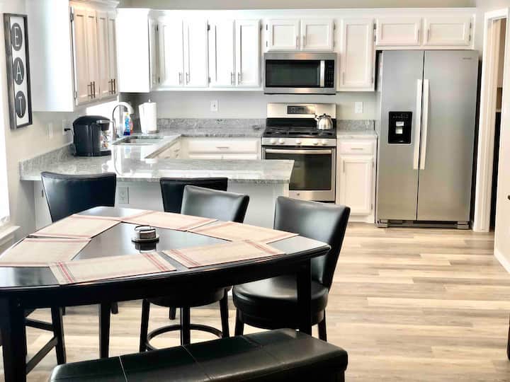 Beautiful Newly Renovated Westside House - 앨버커키
