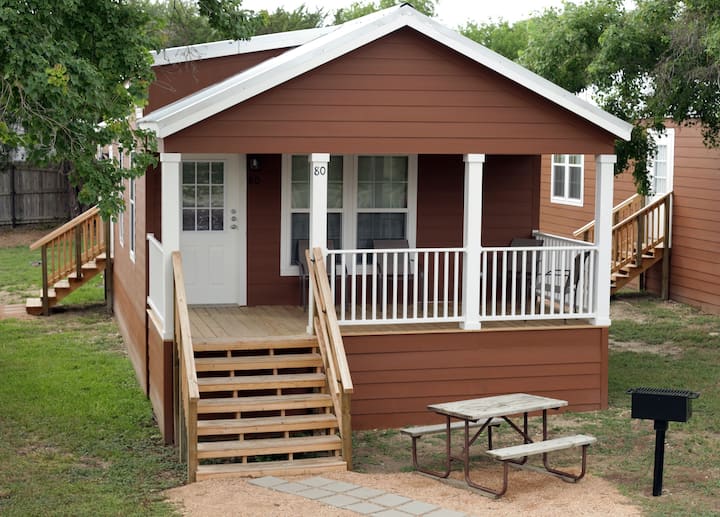 Sun Outdoors Texas Hill Country 2 Bedroom Cottage - New Braunfels, TX