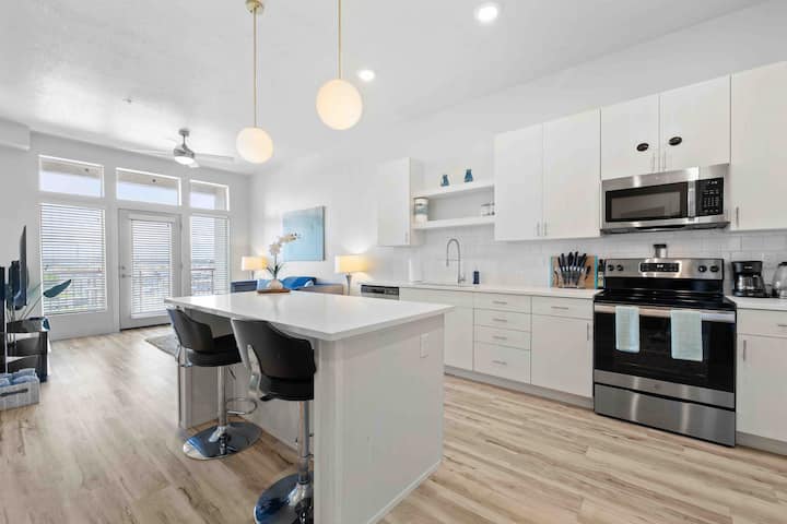 Topfloor Kingbed Suite Pool|freeprkng|gym - Salt Lake City, UT