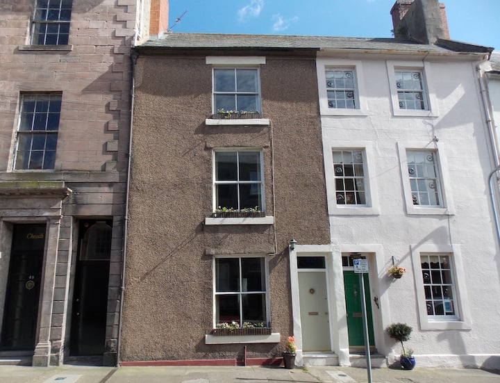 40 Ravensdowne, Berwick Upon Tweed - Berwick-upon-Tweed