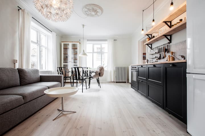 New! Warm Home In City Center - Islanda