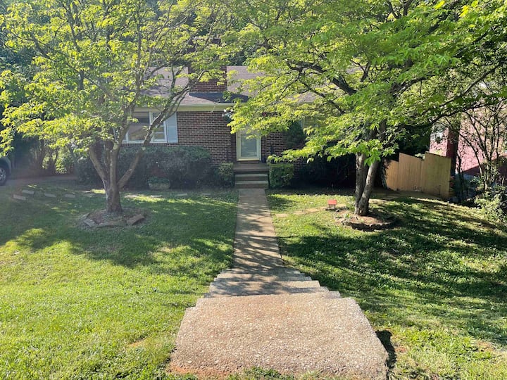 Chani Cottage Close To Hospitals And Universities - SeaQuest Lynchburg, Lynchburg