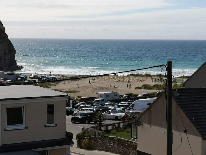 Porthtowan Beach Sea Views, Nr St Agnes, Sleeps 4 - Porthtowan