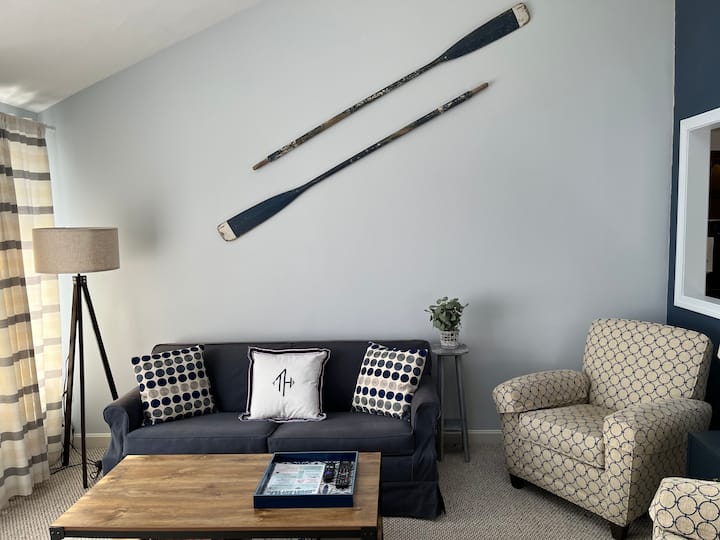 Private 3 Br Vacation Rental•sleeps 6•deck - Bristol, RI