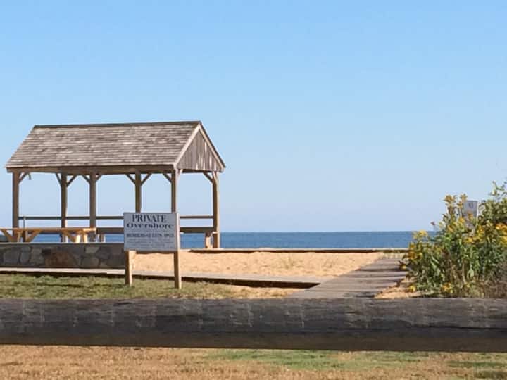 Lovely 2br Cottage With Private Beach - Madison, CT