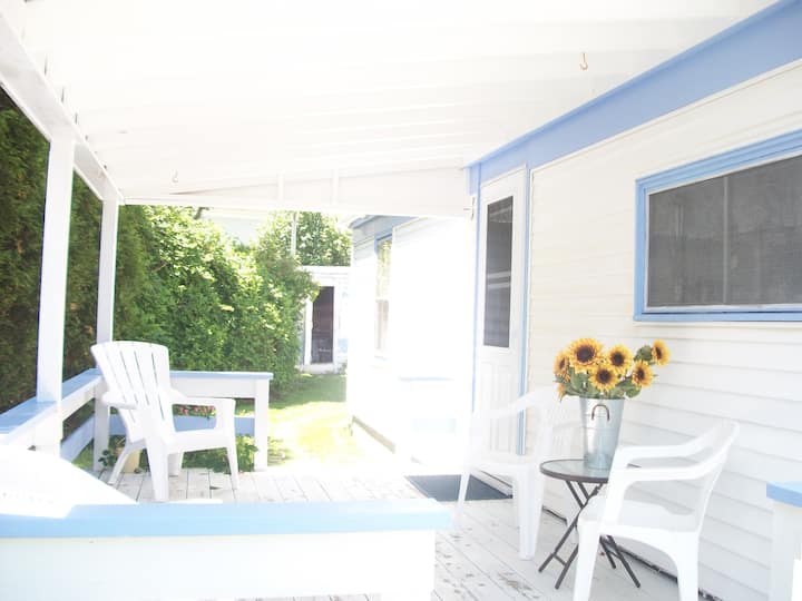 Vinalhaven Island Intown Cottage - Vinalhaven