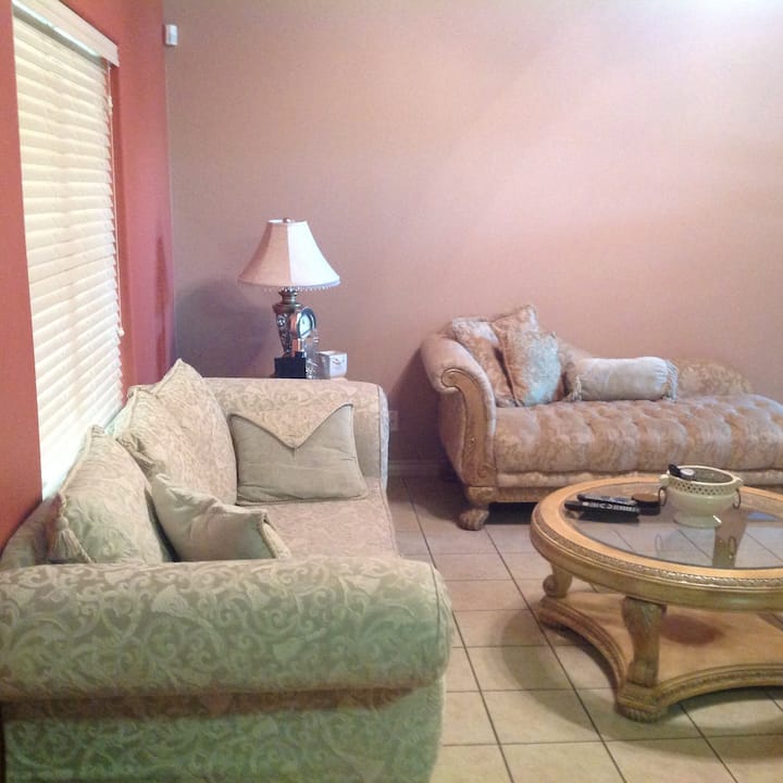 A Homey Place For Guests - Laredo, TX