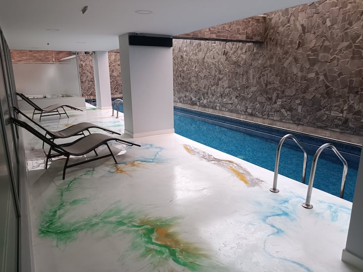 Best Location, Pool, Gym, Metro & Park La Carolina - Quito