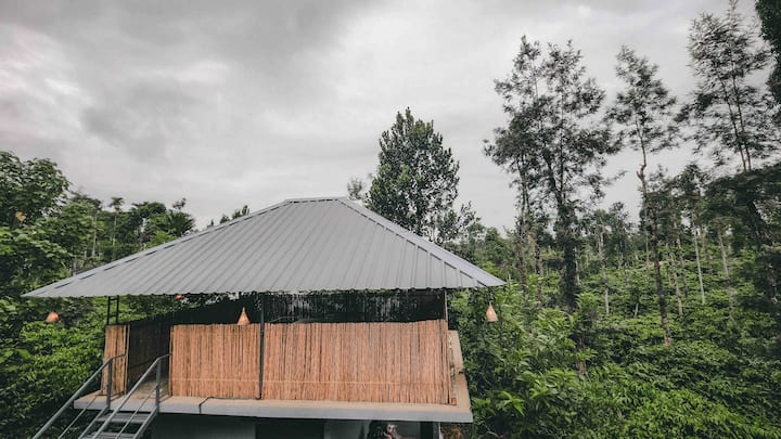 Rolling Mists Premium Stay - Wayanad