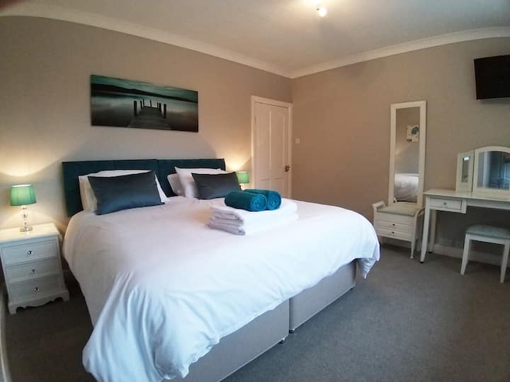 Hillingford B&b: North Barrule Room With Ensuite - Isle of Man