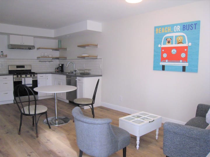 Delightful Apt - 5 Min From Bart/ Sf/oakland Dt - Oakland, CA