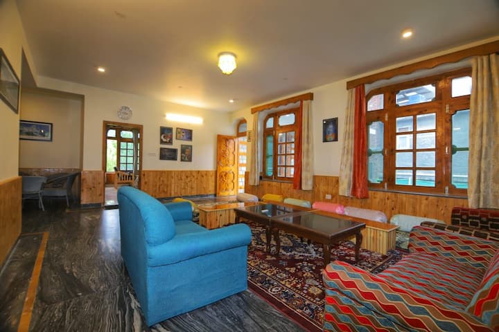 My-lo Cottage By Geeta Villas
(3bhk+1 Kid Room) - Manali