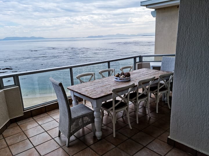 Penthouse - Luxury Apartment. Amazing Sea View - Somerset West