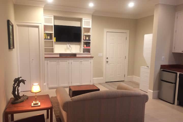 Tiny Home. Big On Comfort - Mobile, AL