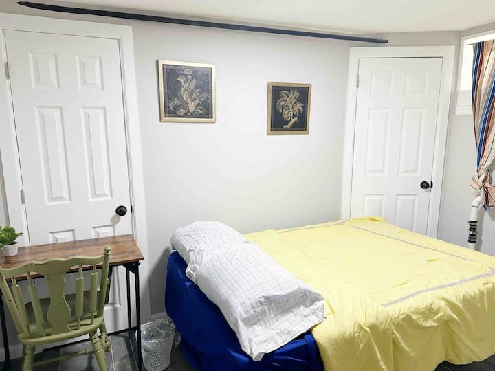Vintage Charm Room Near Nyc, Penn Station & Ewr - Newark, NJ