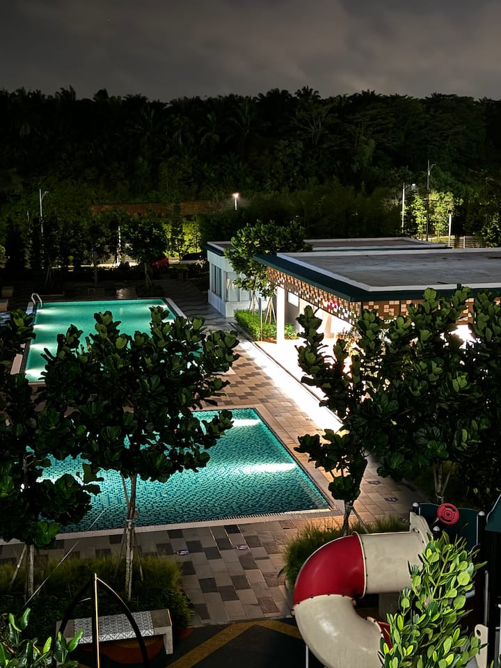 Transit Airport T1 & T2 | Wifi | Netflix - Sepang