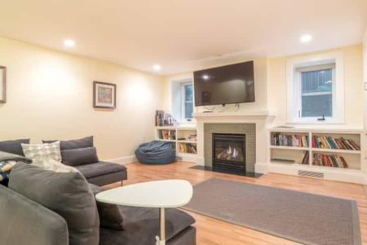 Beautiful Remodeled Apartment - Rose City Park - Portland