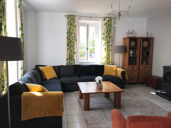 Chambre 4 - Maison D'hôtes Pyrénéenne à Luscan - Montréjeau