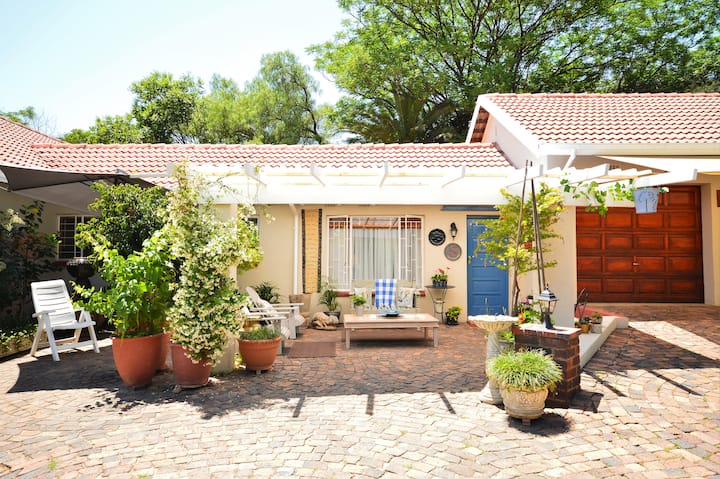The Cottage On 1 Ballich Way - Midrand