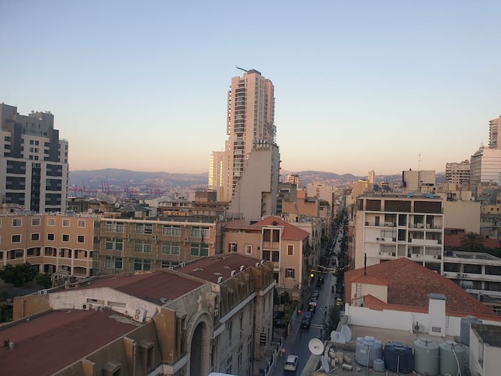 Condo Vintage Gemmayze, Vue Panoramique Sur La Mer - Beirut