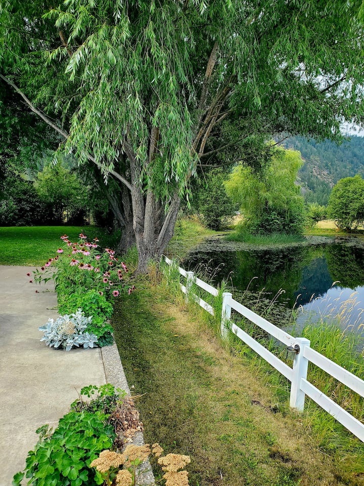 Serene Country Home On Peaceful Pond & Valley View - Mistequa Casino Hotel