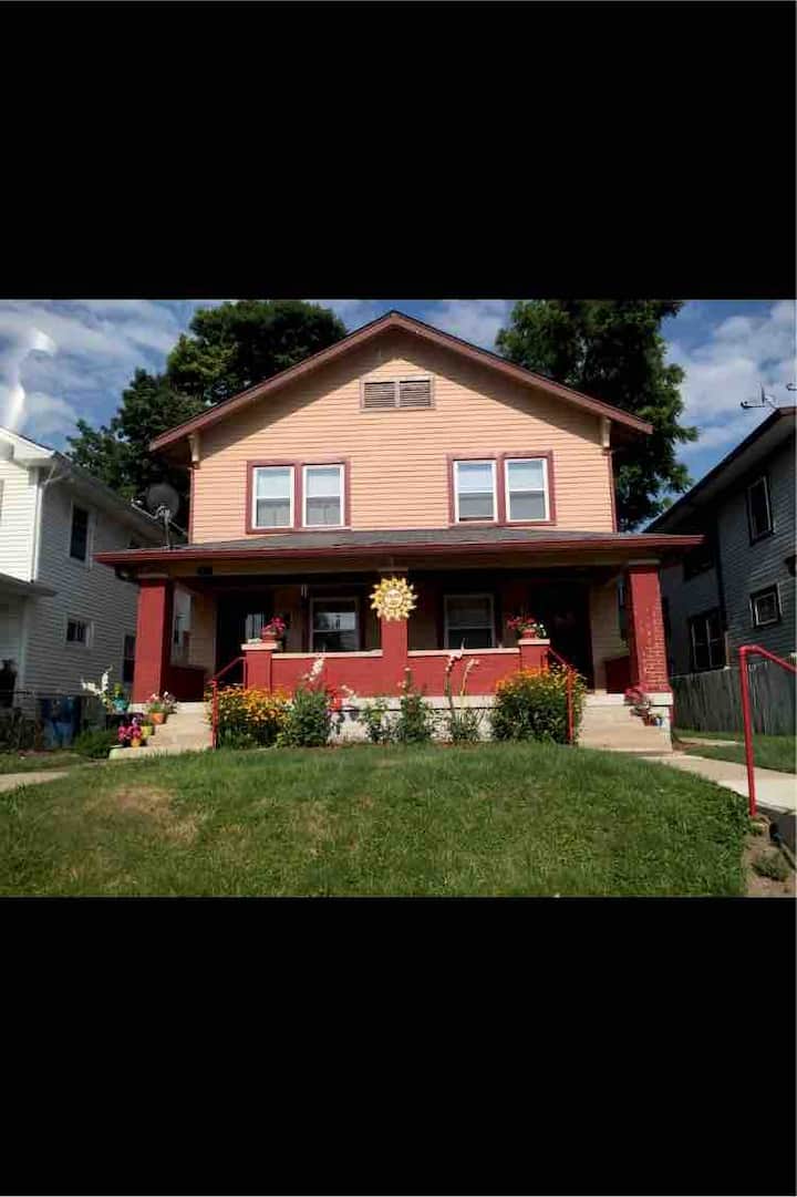 Hop Away From Hoagies⭐️ Extended Stays Welcomed💼 - Indianapolis, IN